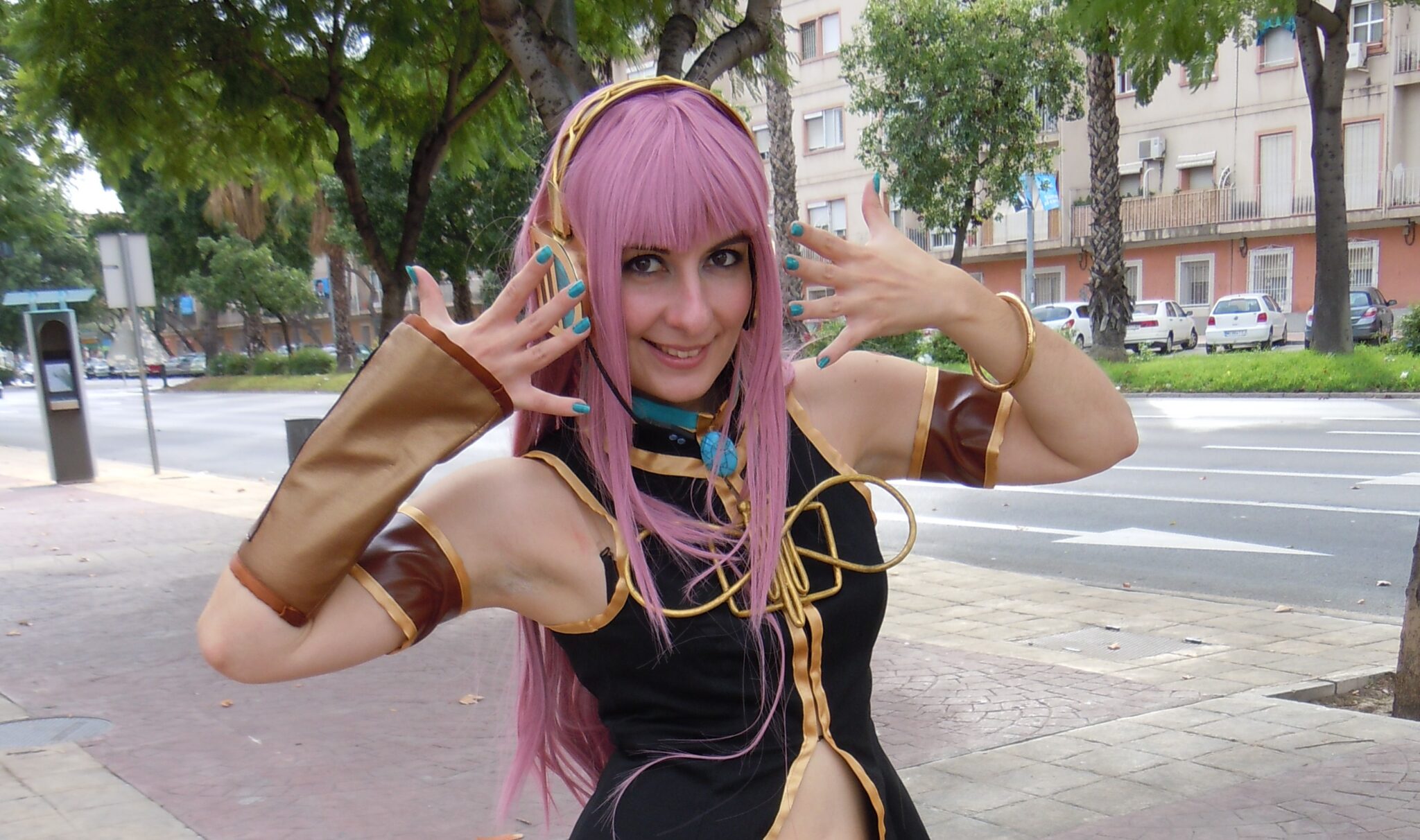 Megurine Luka Cosplay Alice In Cosplayland