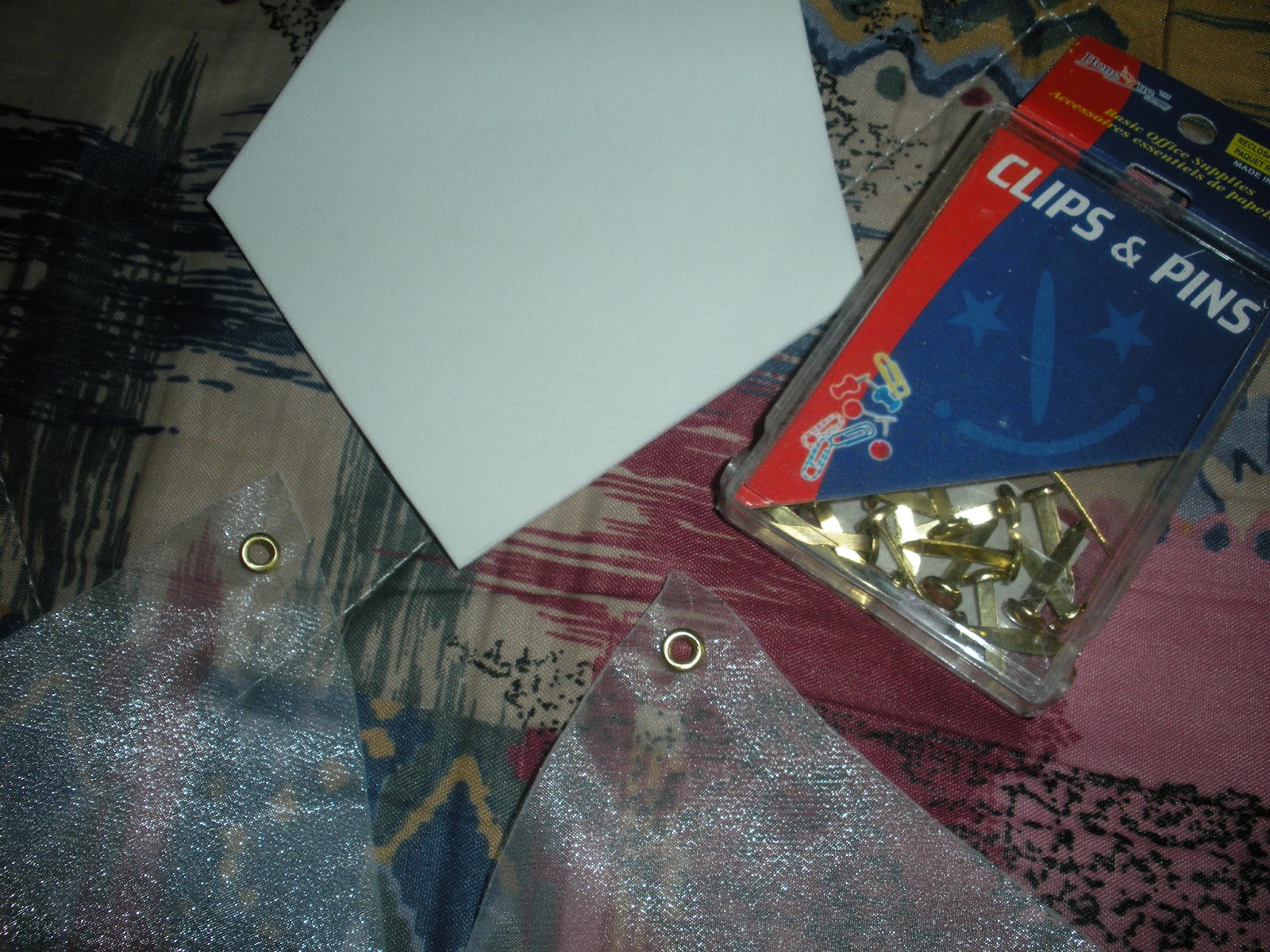 How to attach eyelets with eyelet pliers - Alice in Cosplayland