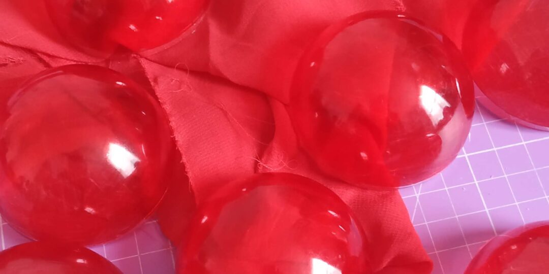 How to add simple lights to props - Alice in Cosplayland