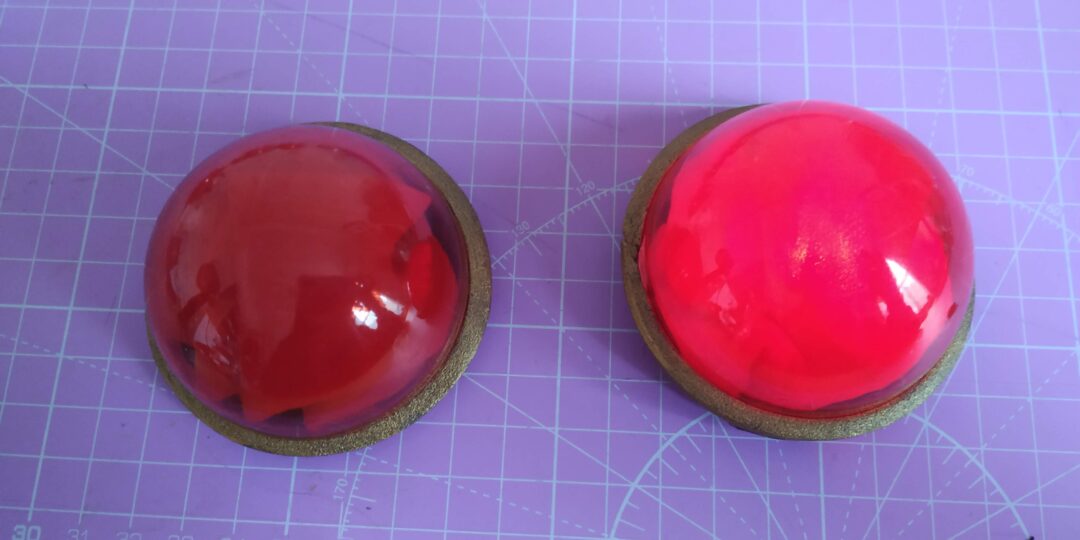 How to add simple lights to props - Alice in Cosplayland