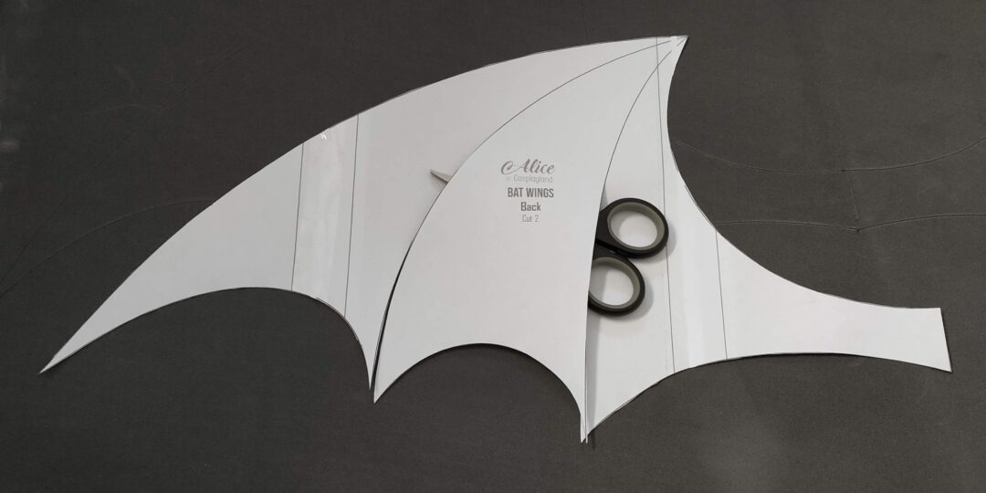 Foam bat wings tutorial and pattern - Alice in Cosplayland
