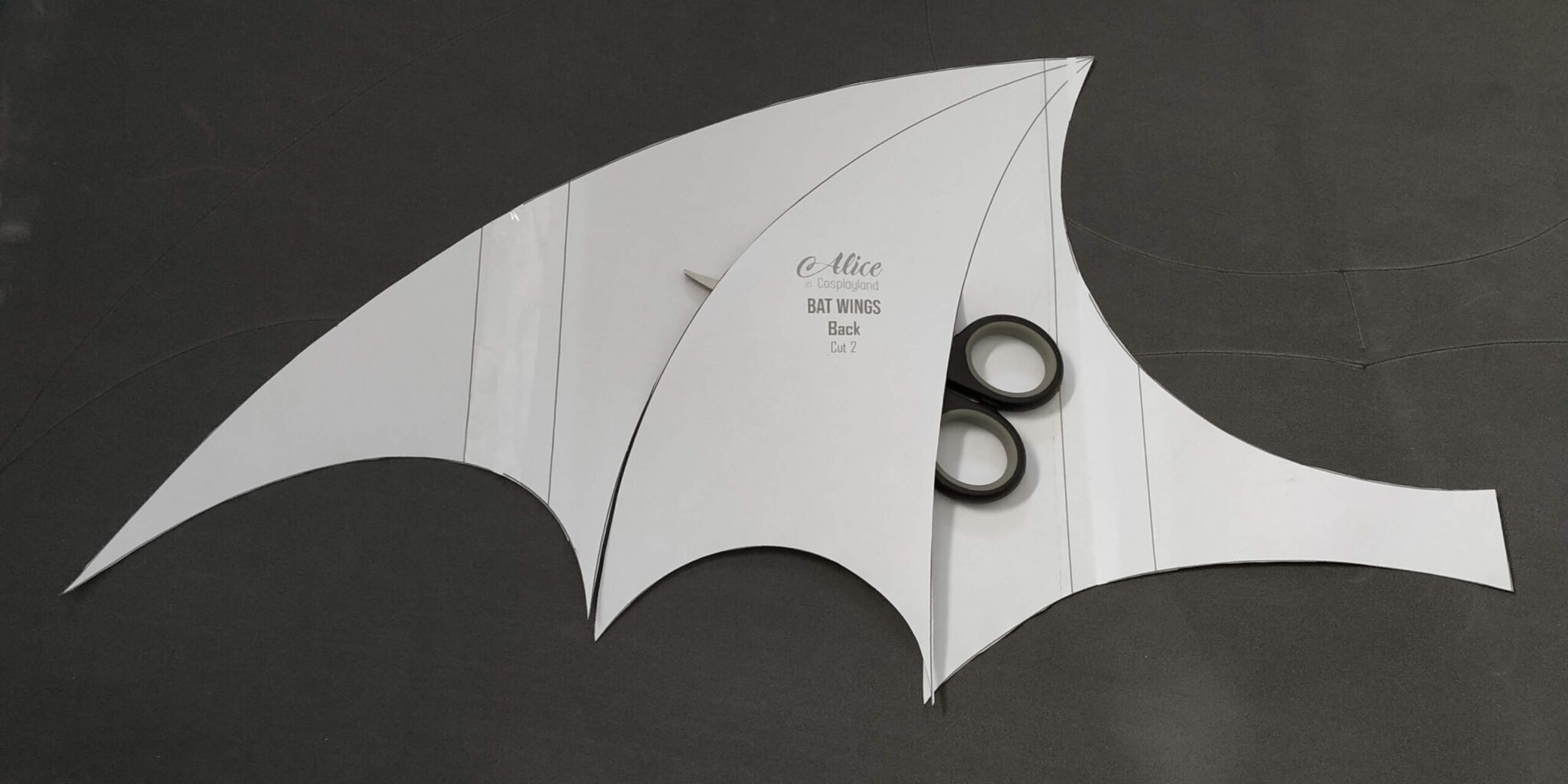 Foam bat wings tutorial and pattern - Alice in Cosplayland