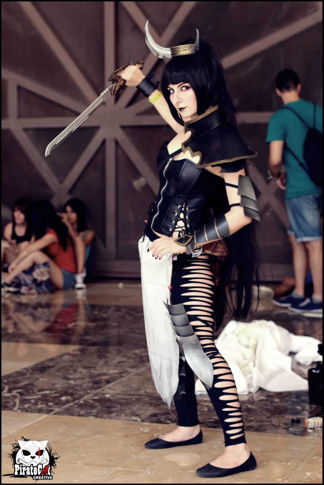 Dark Eldar Wych Cosplay - Alice in Cosplayland