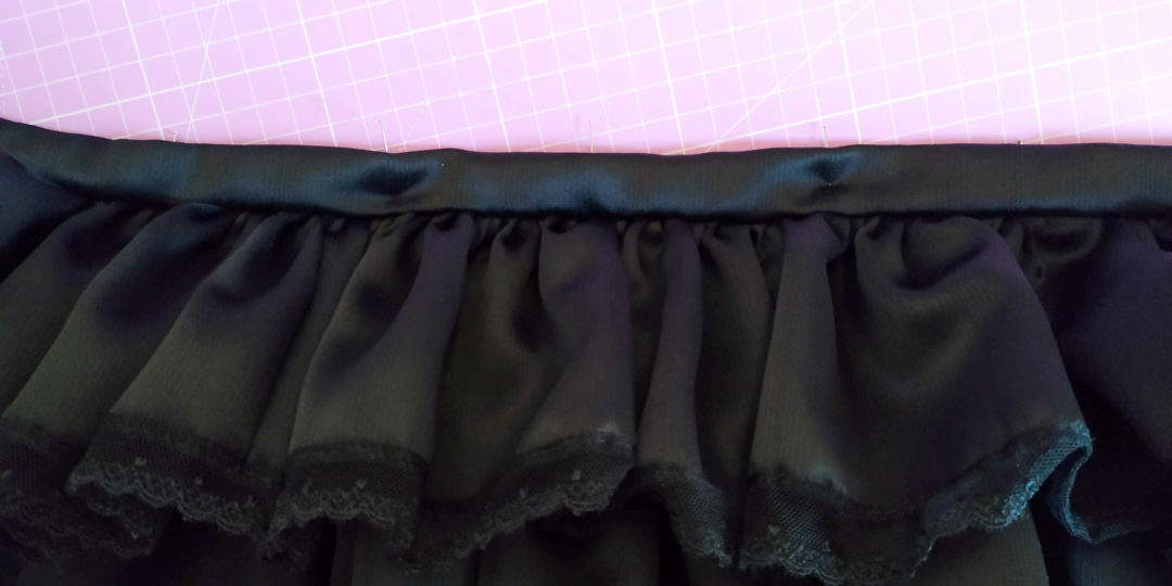 Burlesque bustle skirt tutorial - Alice in Cosplayland