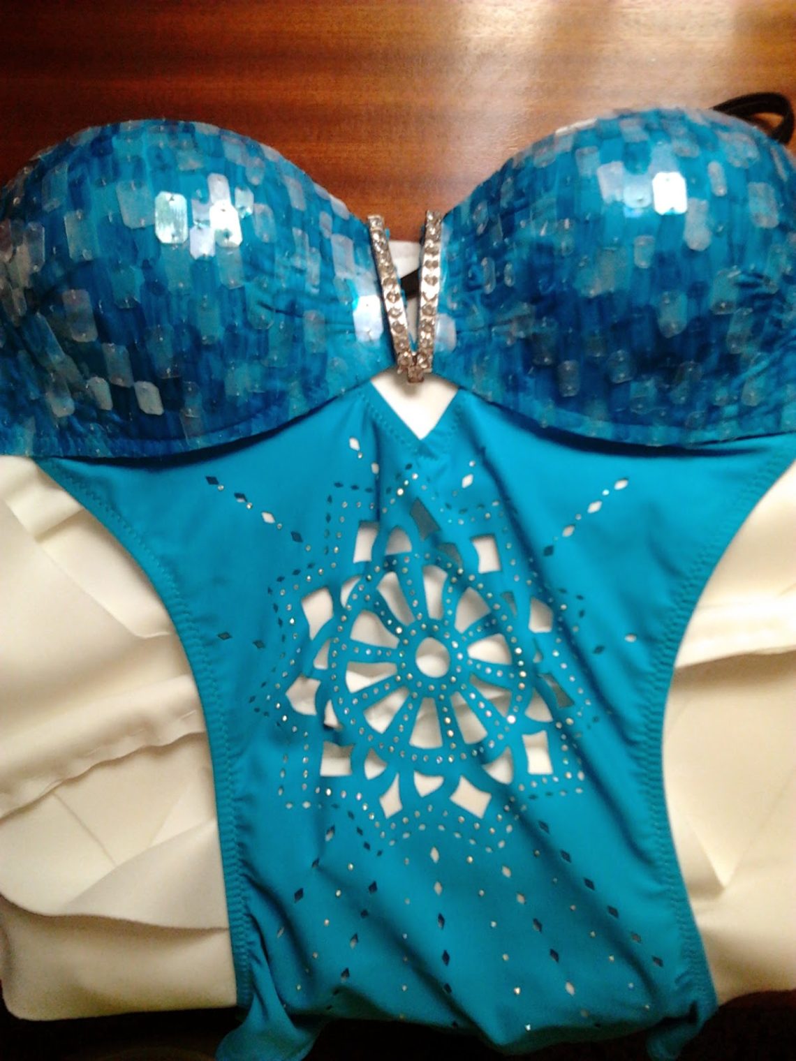 Elsa Swimsuit Cosplay - Alice in Cosplayland