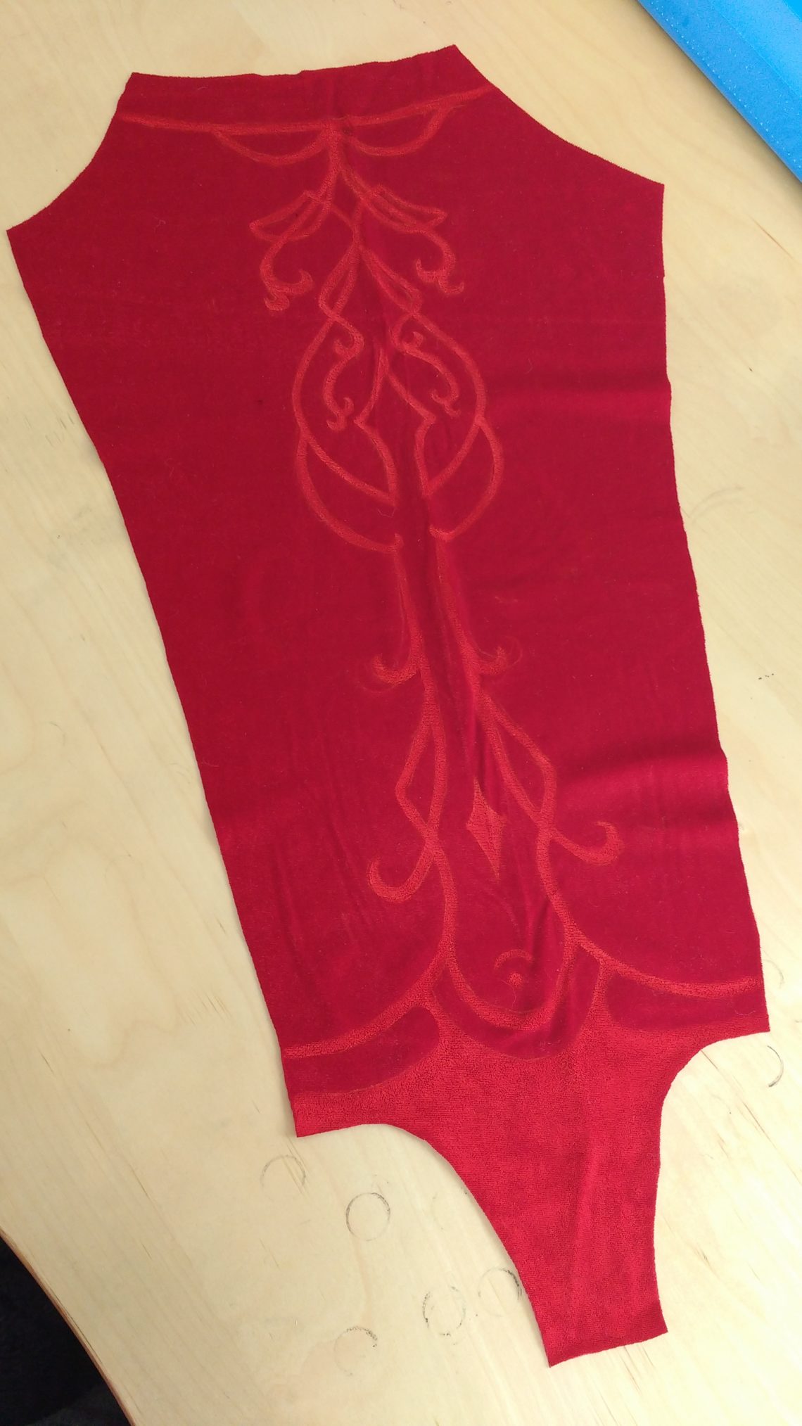 How to paint velvet fabric with acrylics - Alice in Cosplayland