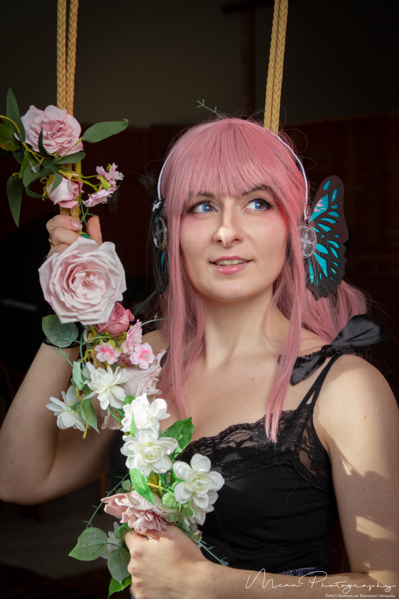 Megurine Luka Magnet Cosplay - Alice in Cosplayland