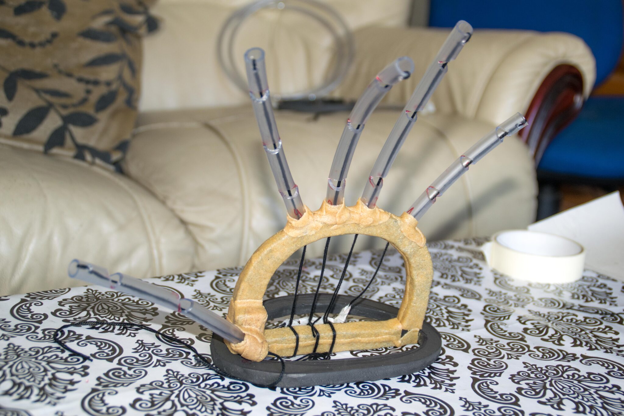 How to make a giant hand that moves - Alice in Cosplayland