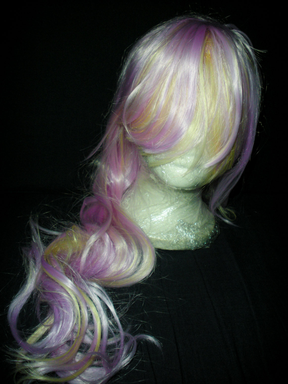 Double volume sewing two wigs together - Alice in Cosplayland