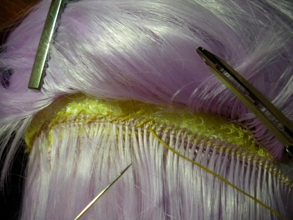 Double volume sewing two wigs together - Alice in Cosplayland