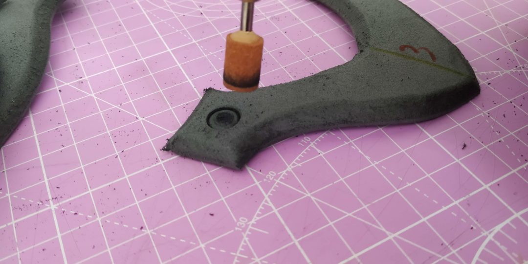 How to make armour pieces with foam - Alice in Cosplayland