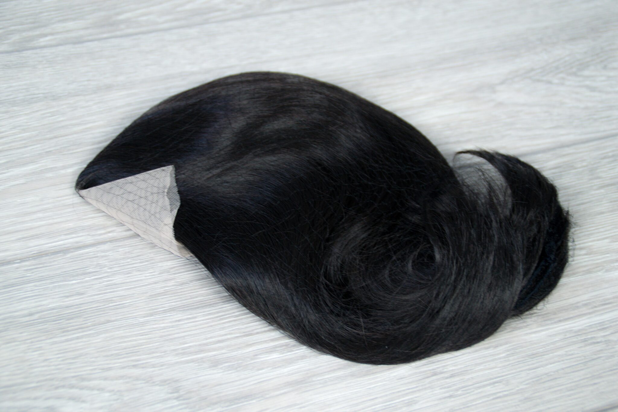 Short Center Parting Sleek Black Wig Review - Alice in Cosplayland