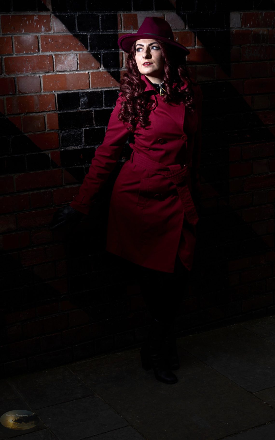 Carmen Sandiego Netflix Cosplay - Alice in Cosplayland