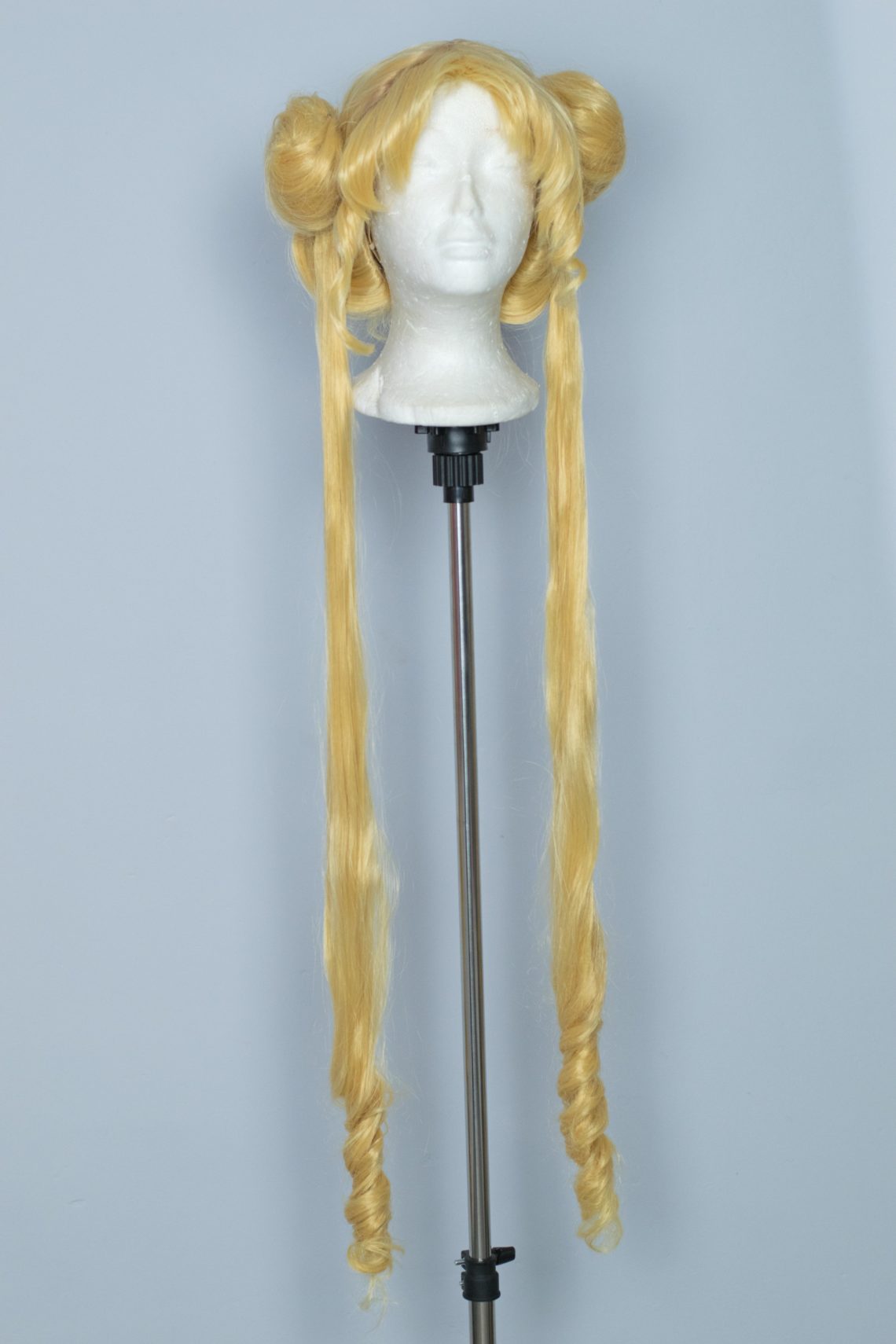 Sailor Moon Wig review - Alice in Cosplayland