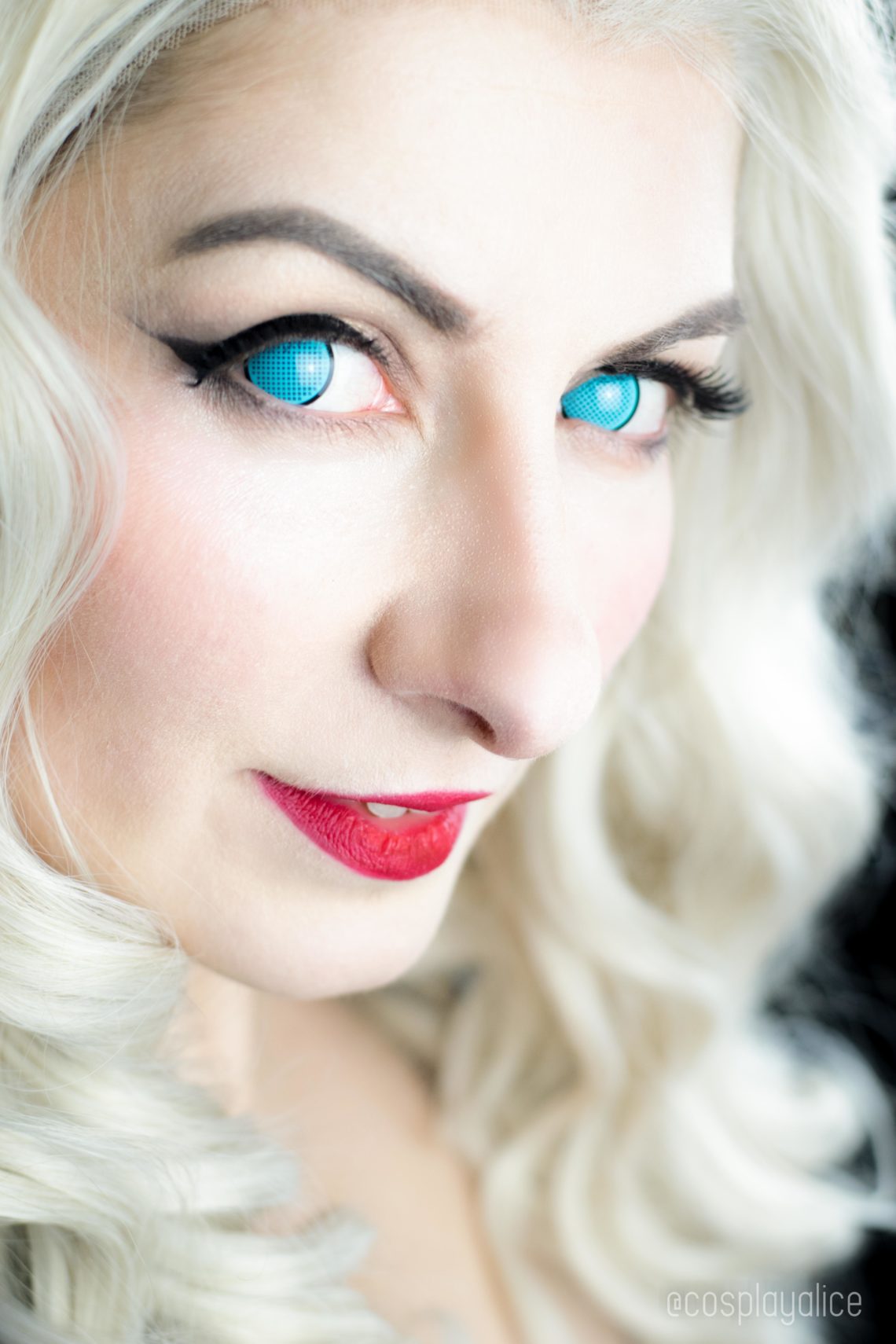 Sweety Cyan Mesh contact lenses review - Alice in Cosplayland